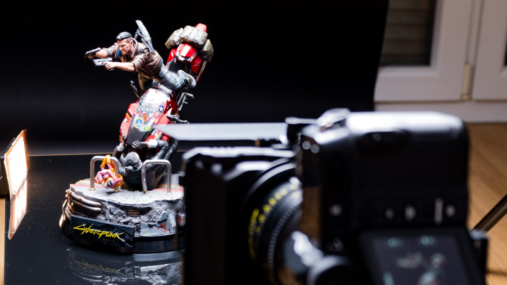 Cyberpunk 2077 – Collectible Statue Showcase – CreativeMod